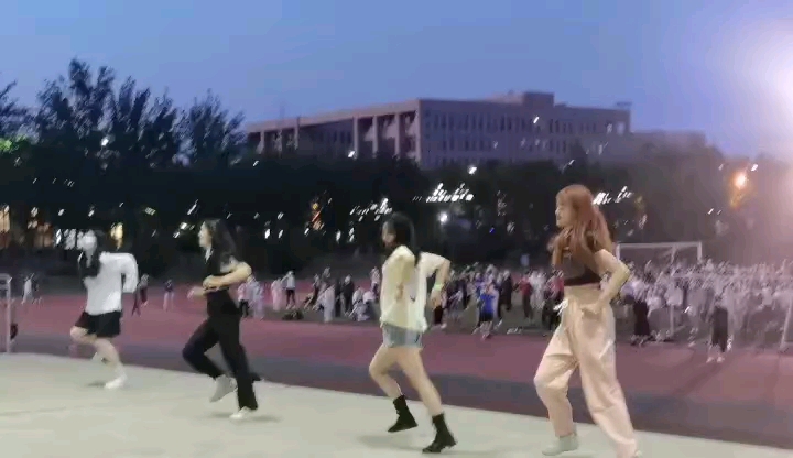 北京理工大学 你你你你你你要跟我一起跳舞吗?!?超元气封校广场舞