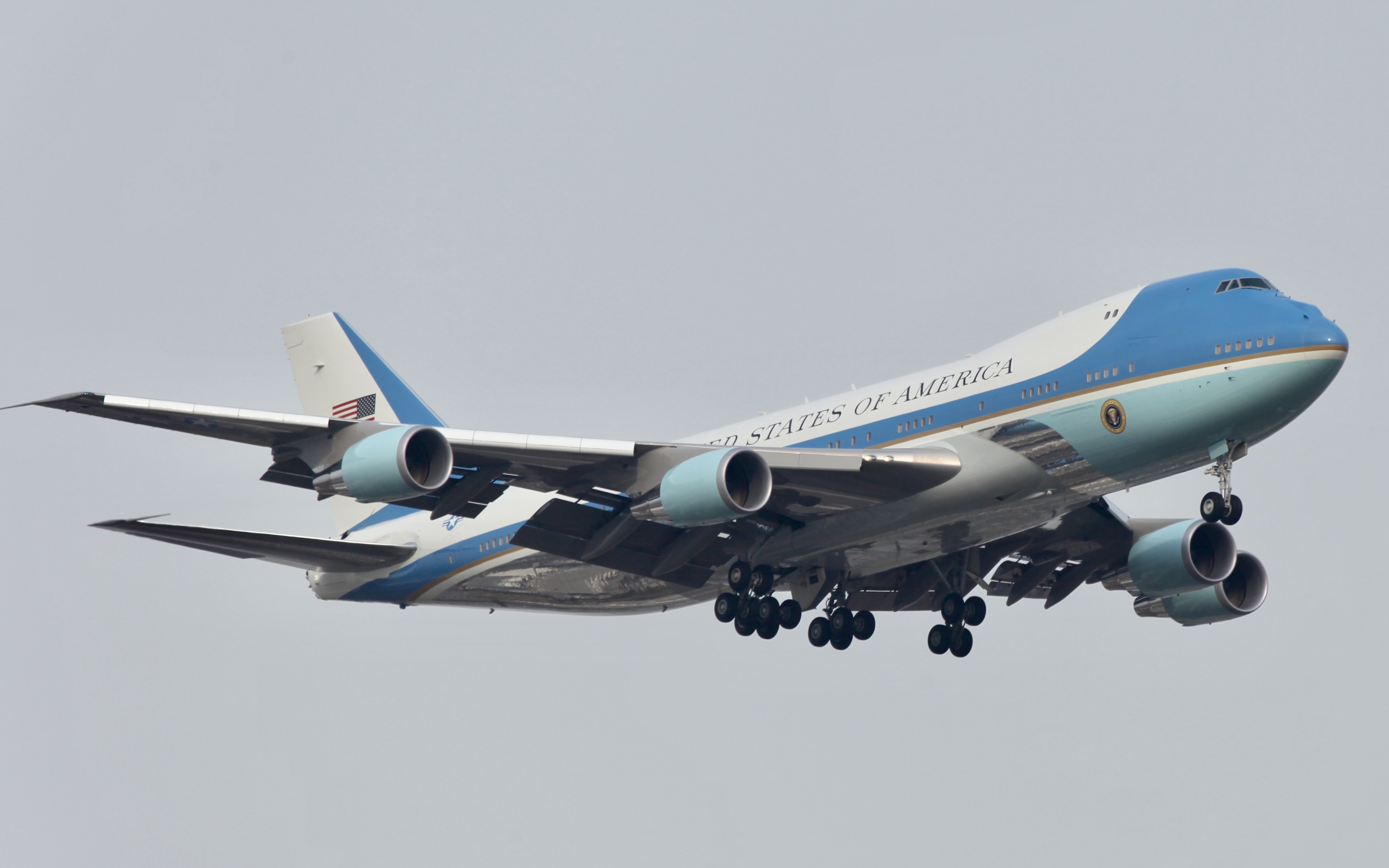 20171108 特朗普访华 空军一号降落首都机场 ATC 实录