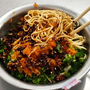 肉吃够 
