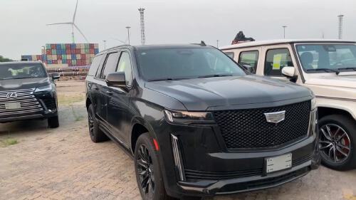 港口现车直降!黑武士凯雷德霸气来袭 价格冰点不容错过