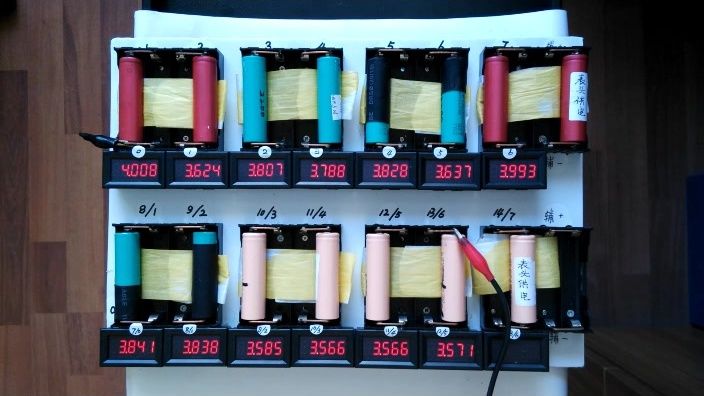 对比彰显高效电池均衡器的威力:13串锂电池组对比放电实验视频