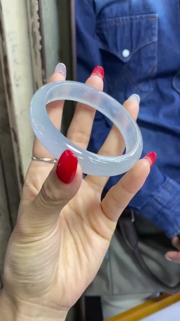 比灯泡还耀眼美爆了珠宝首饰翡翠