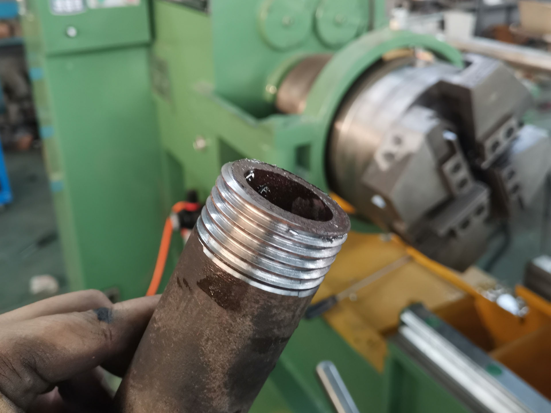 潜江市不锈钢管套丝机高效,不锈钢管套丝机使用方法