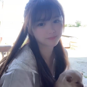 菲菲哭了 