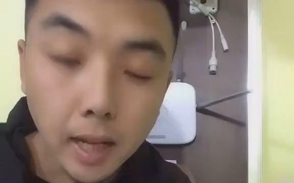 两台无线路由器.如何无线连接