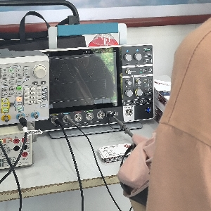 仪器仪表任经理 