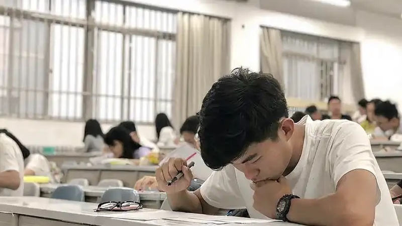 剖析高考600分:学科均衡与智力的博弈