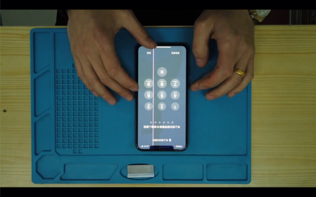苹果xsmax 进水导致 屏幕显示异常 处理后依然异常 机器其他功能全部...