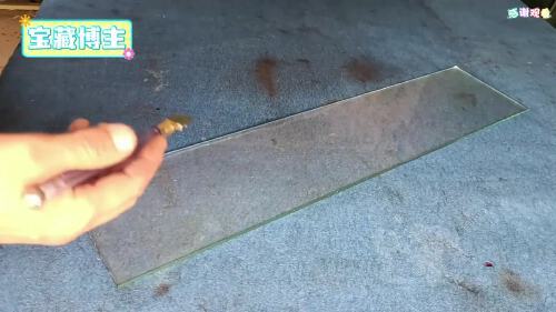 咋挑质量好的玻璃刀?2种方法,师傅手把手教你!