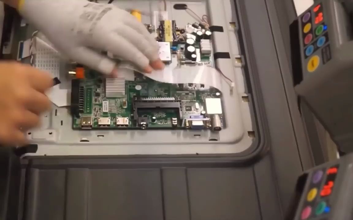 智能电视 LED 电视是如何制造的,怎么样的大量生产电视机!