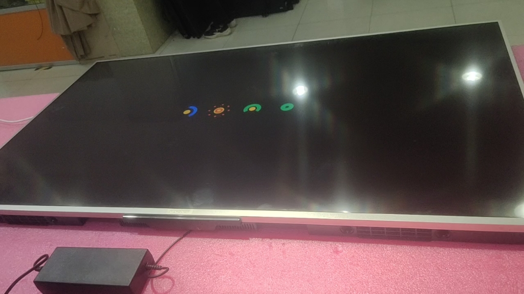 #索尼电视维修#索尼KD-55X8500D 开机半边正常半边暗故障 ,经过2...