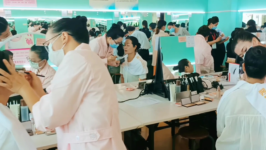 广东省华大美容师职业技能等级认定考试8月报考中@人社部备案美容...