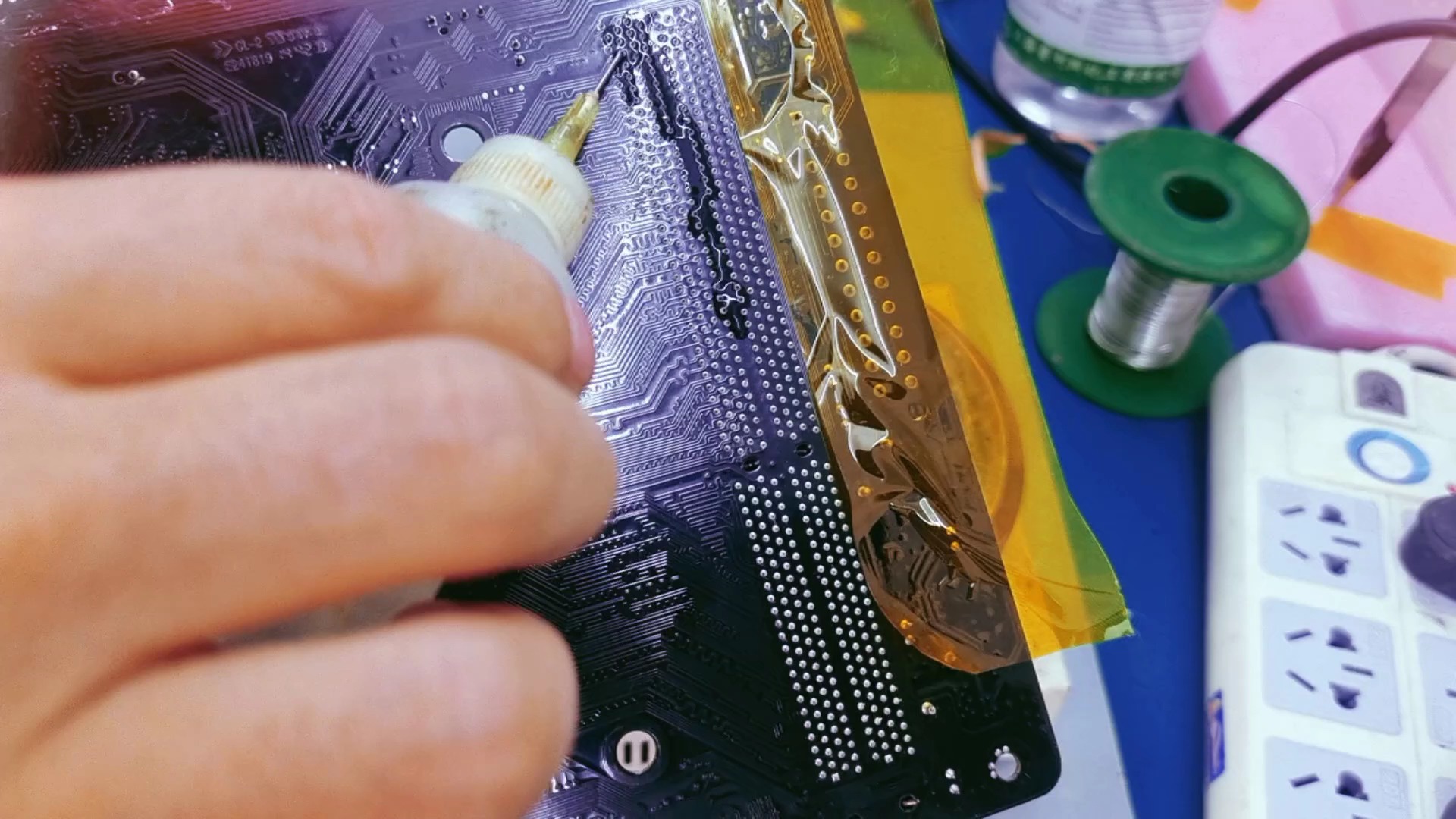 主板内存插槽损坏不要急,按照这个方法操作,分分钟搞定!