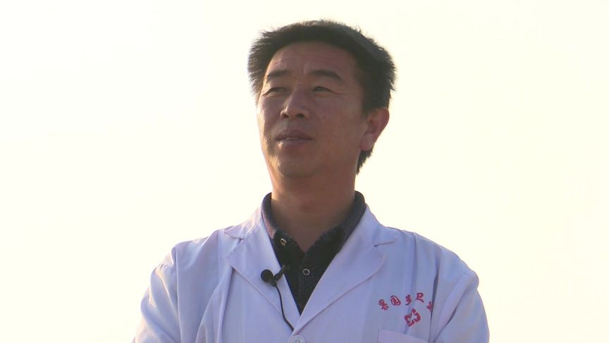 甘肃最美乡村医生:数十年坚守乡村,把青春汗水献给大山里的村民