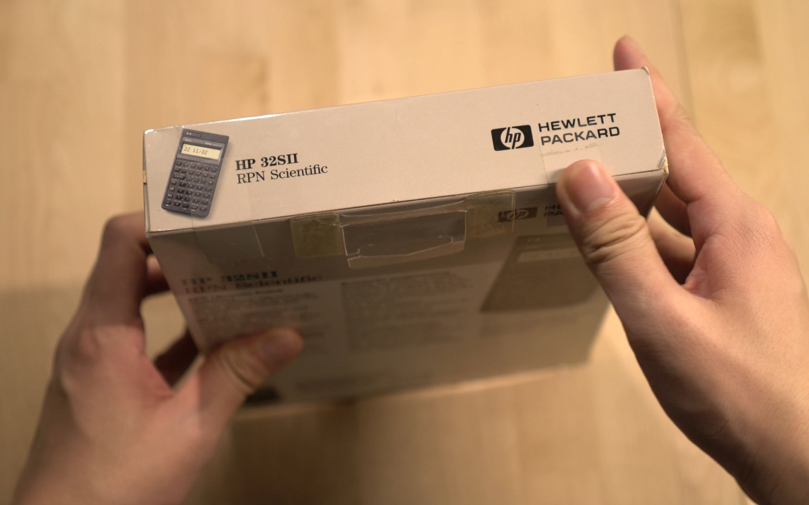 ...年的全新未开封惠普HP-32SII逆波兰科学计算器,登月模拟程序展示