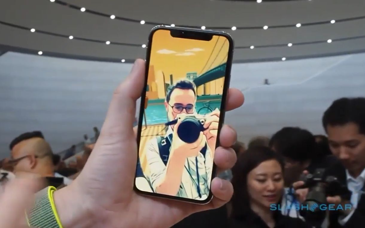 iPhone Ⅹ 前置摄像机与AR游戏演示