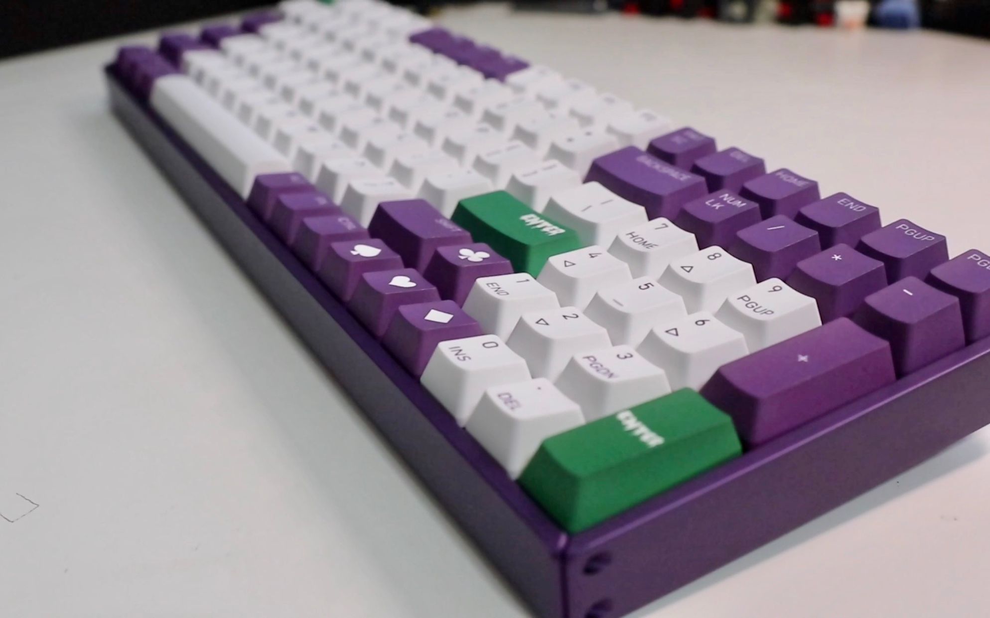 【趣物·测评】这是把让人纠结的键盘——iqunix F96 RGB joker 蓝牙...