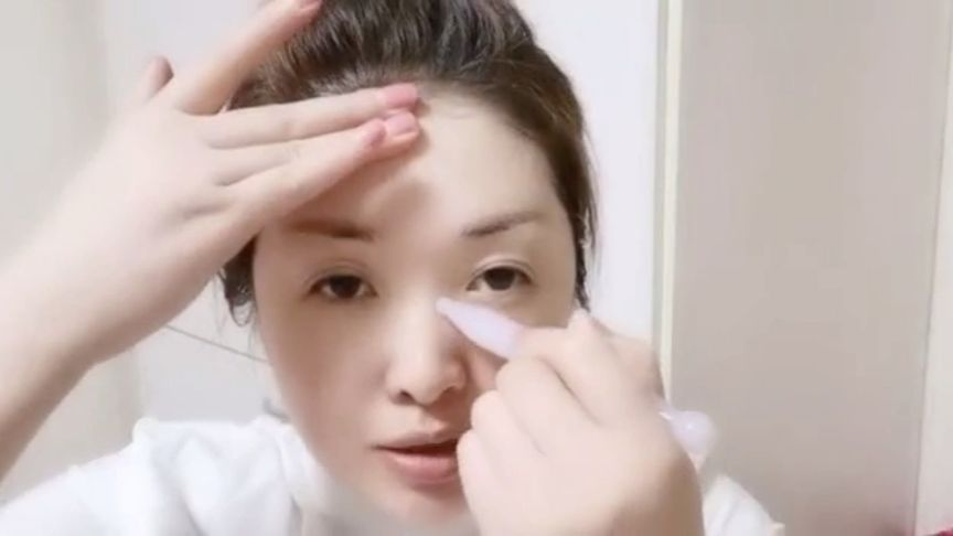 面部拨筋详细流程,改善面部暗黄,淡化色斑和皱纹,让你显年轻