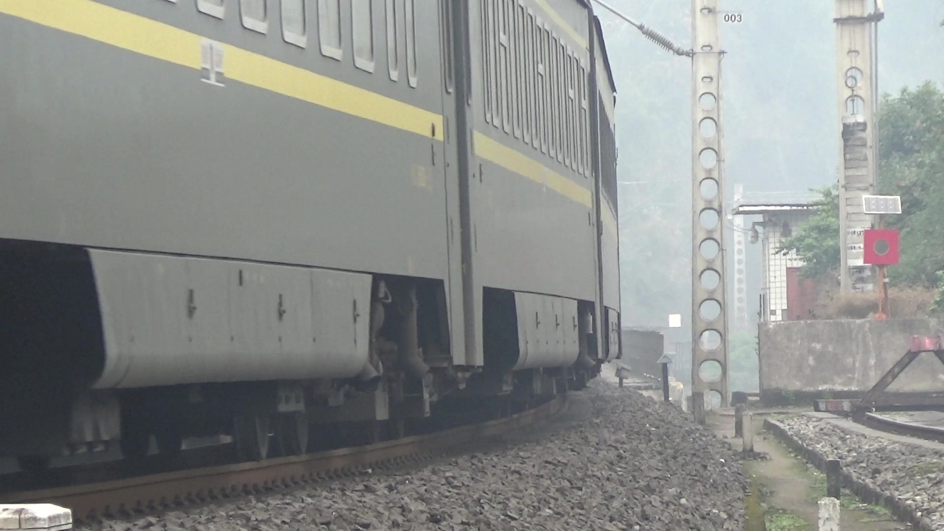 ...达万线][快速过弯]HXD1D+25T[Z95]北京西-重庆西 达万线达州东站下行