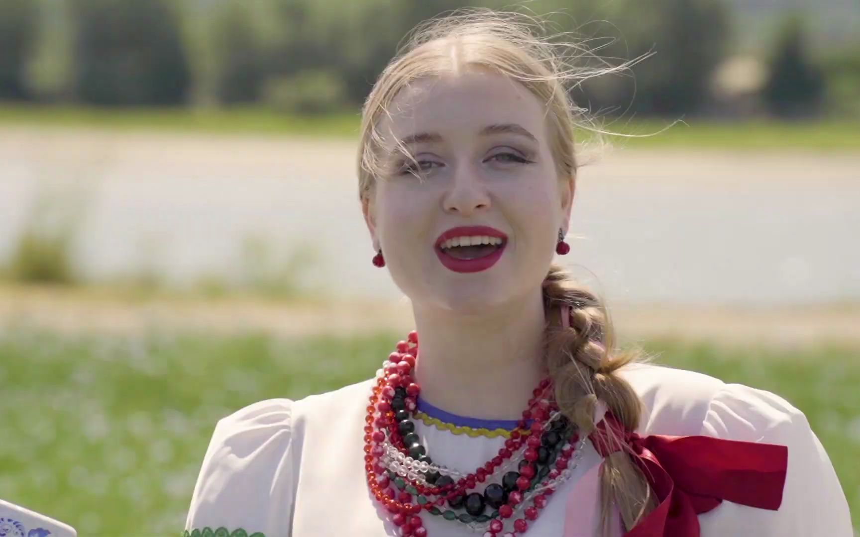 俄罗斯联邦国歌: 《俄罗斯,我们神圣的祖国》