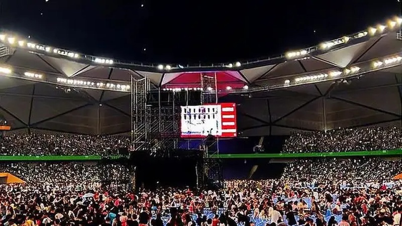 周杰伦。周杰伦嘉年华世界巡回演唱会