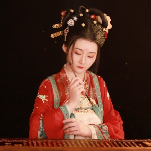 花笙兒 