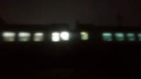 DF11G 0171和DF11G 0166牵引K511次列车慢速通过