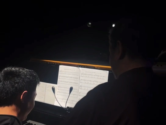 令人惊叹的辨音能力和现场模弹能力