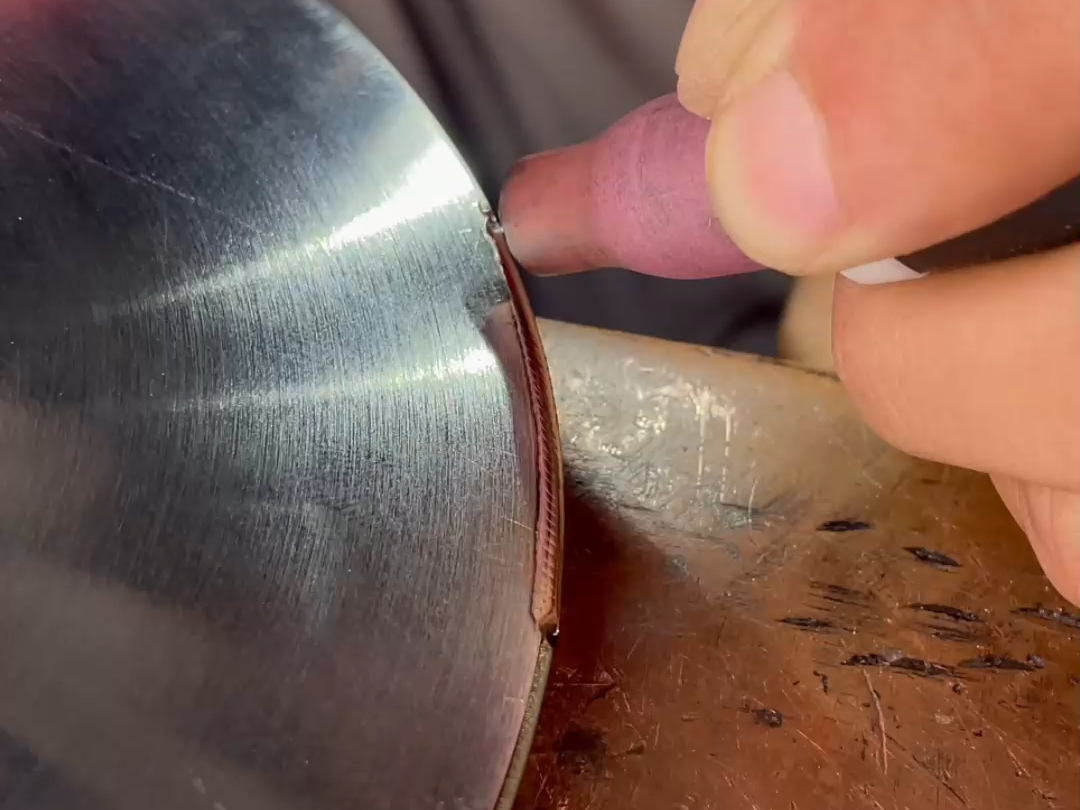 冷焊机边角焊接,无咬边、焊点白亮