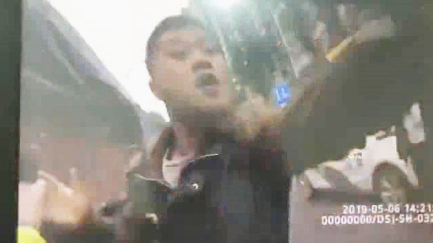 嚣张!交警查违遭三男子暴力抗法 抢车、辱骂、殴打交警致脑震荡