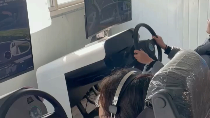 驾校模拟机训练中,免费。