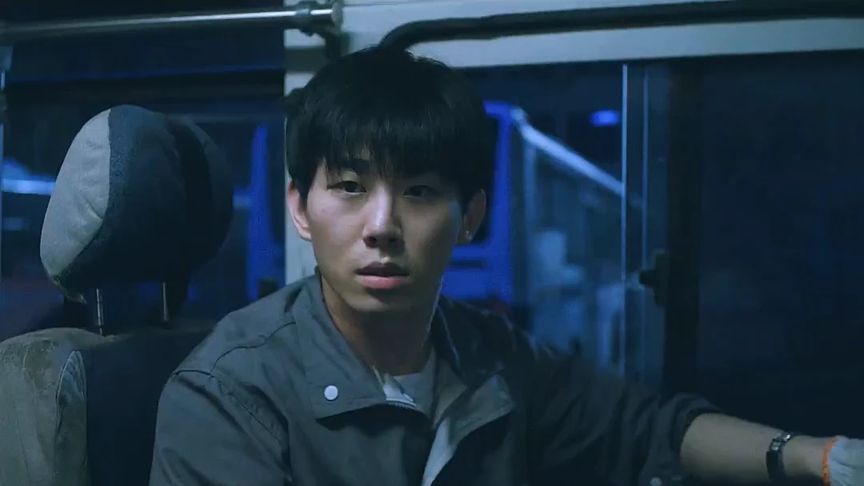 2022最新恐怖电影《13路末班车》