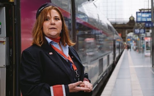 欧洲铁路公司DB员工的自我介绍-Sabine Hazard
