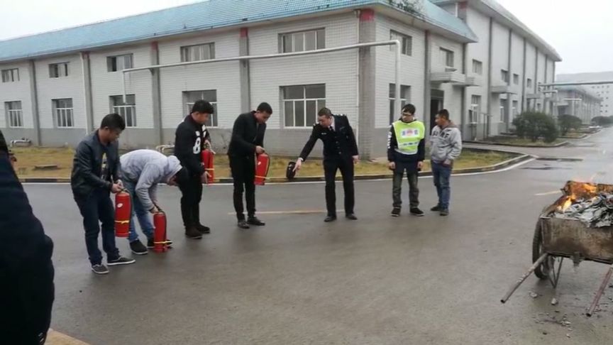 生活中必不可少消防知识,实战演练告诉你灭火器正确的使用方法