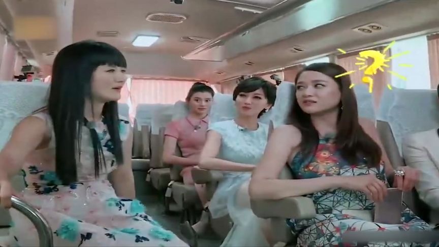 谢娜高能模仿秀重出江湖,模仿蔡少芬之后,全车人都笑哭了!