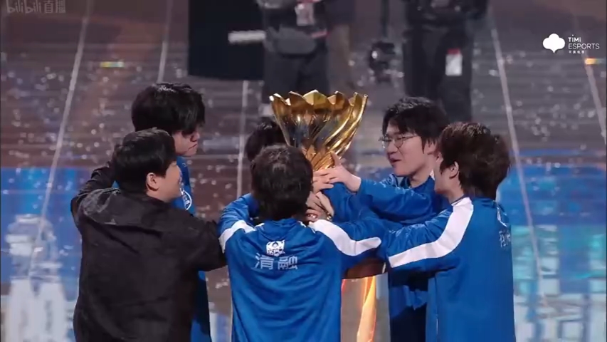 【恭喜武汉eStarPr】一年三冠,队史八冠!恭喜武汉eStarPro!星星永远是...