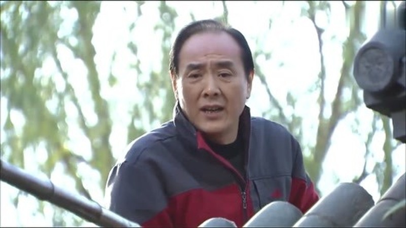 家宴:大妈在家里隔离,从天而降一筐蔬菜,搞笑