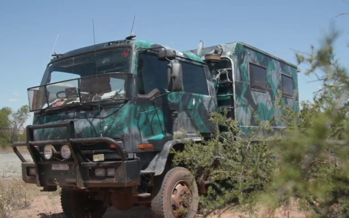 五十铃双排轻卡4x4越野房车