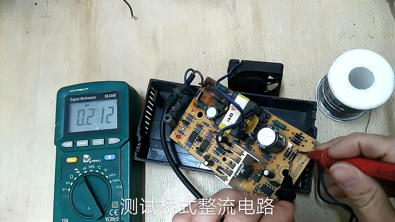 电动车充电器指示灯不亮,维修掌握.