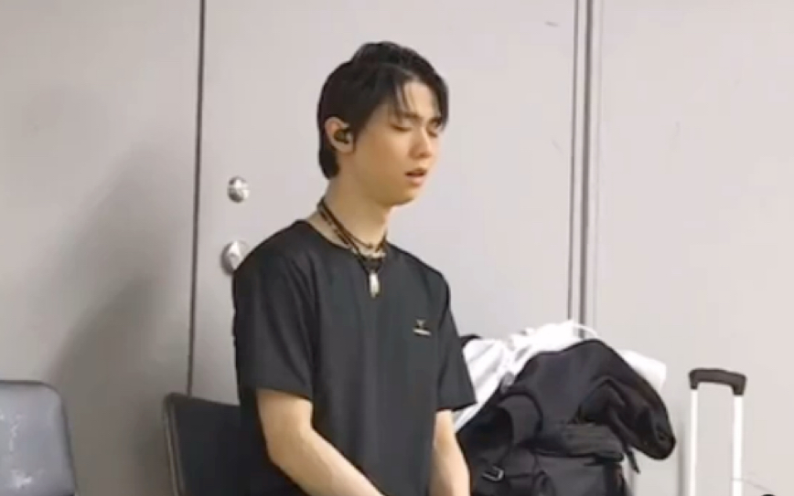 羽生结弦比赛前听了一首情歌 是讲分手的歌