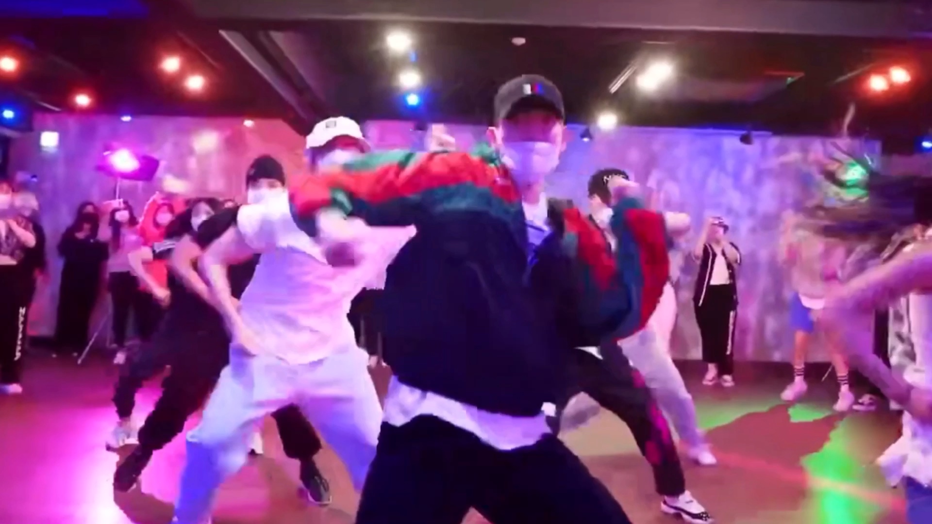 ...之前发过一次因为某些原因视频失效了不好意思哈…在看一遍吧哈哈哈