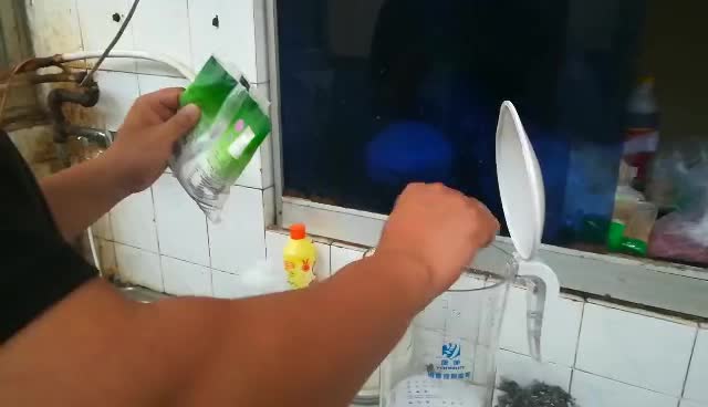 2勺盐2升水治作多功能消毒水