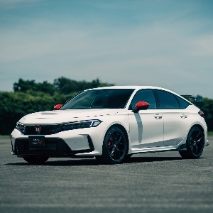I-AM-TYPE-R 