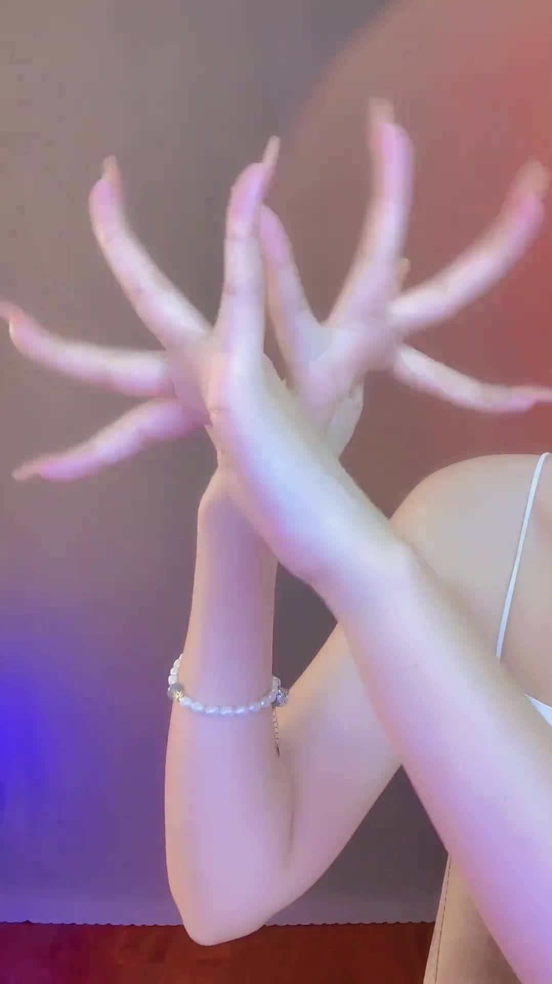 手指舞越听越上头~一起来跳 有手就行