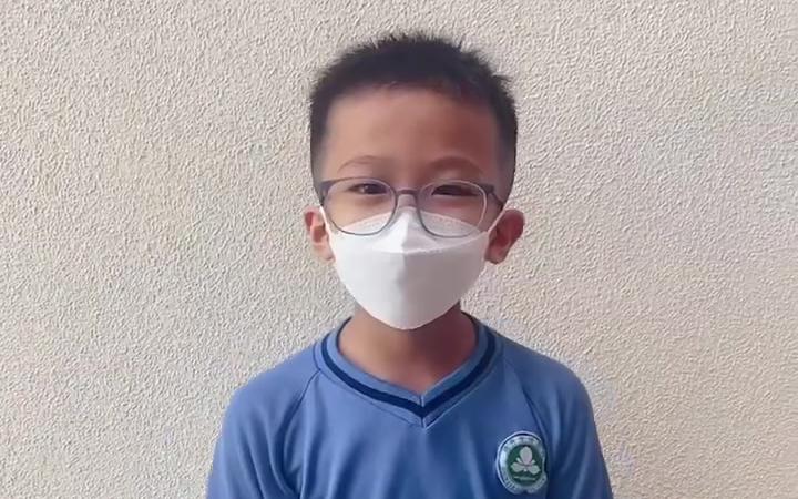1家长会采访。满分是100,你给爸妈打几分?
