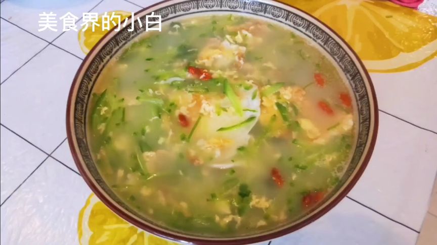 青萝卜怎么做汤才好喝,清淡还养胃,秋冬季多吃萝卜身体健康。