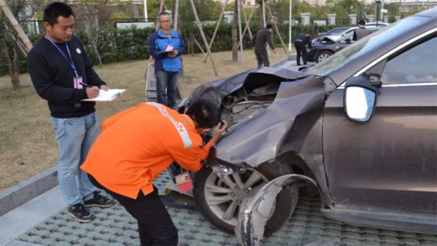 撞人后司机应该怎么办?需不需要垫付医药费?告诉你正确处理流程