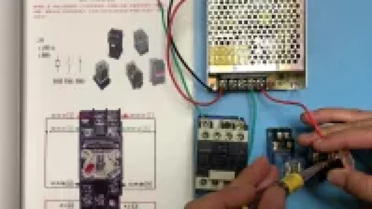 电工知识:如何用24V中间继电器,控制220V接触器,接线步骤讲解