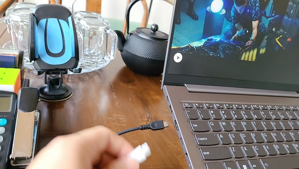 thinkbook14+能用手机充电器充电吗?