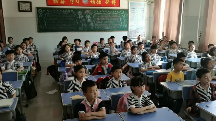 #课间娱乐 #小池手势舞